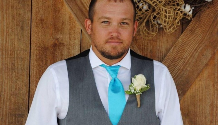 Free Crowdfunding Campaign: Dustin’s Medical Expenses by Emily Yount